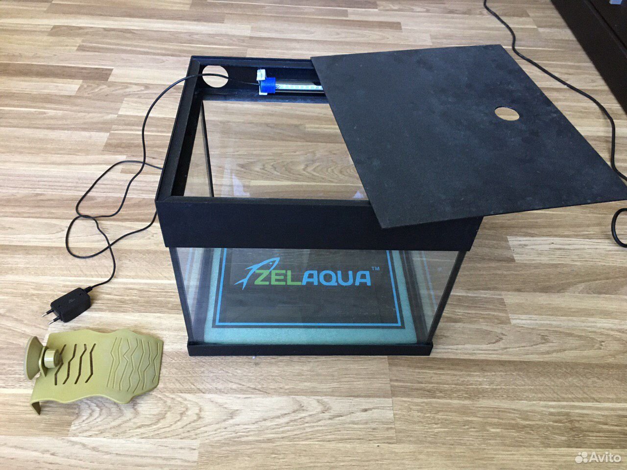 Террариум :350*300*300,лампа светодиодная, мостик