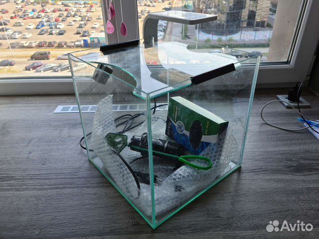 Аквариум кубик с оснащением 30х30см